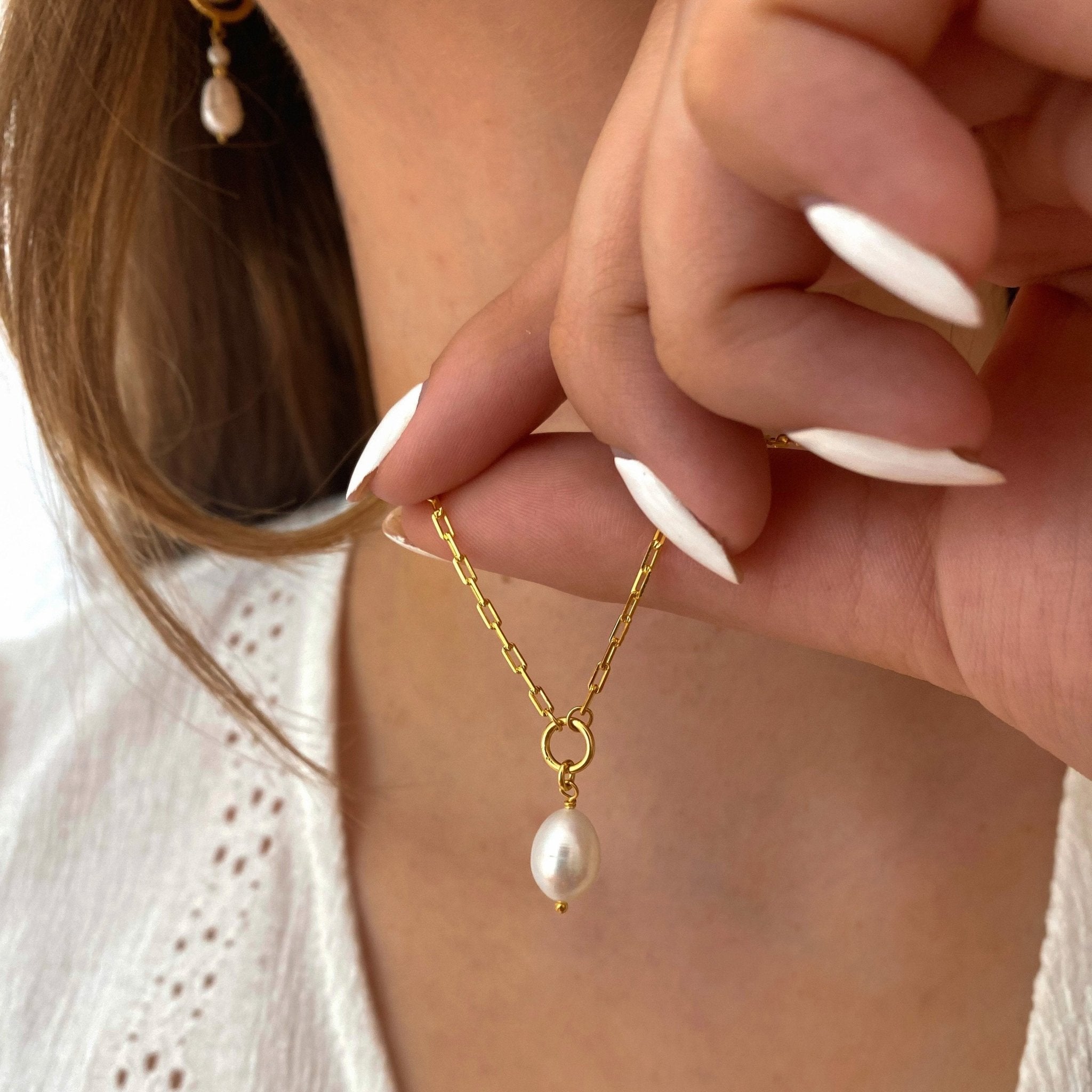 Necklaces – Leselles